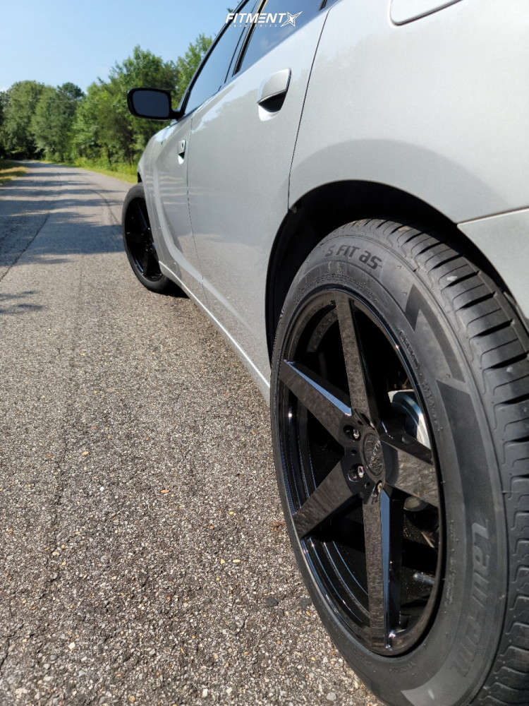 2019 Dodge Charger SXT with 20x8.5 Ravetti M13 and General 245x50 on ...