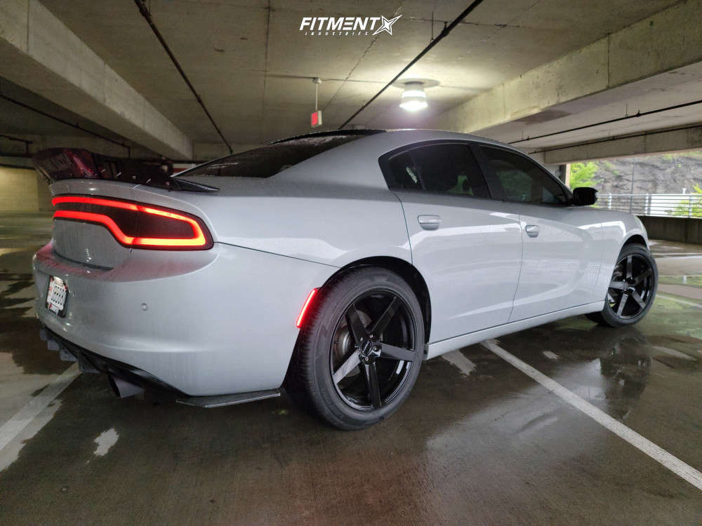 2019 Dodge Charger SXT with 20x8.5 Ravetti M13 and General 245x50 on ...