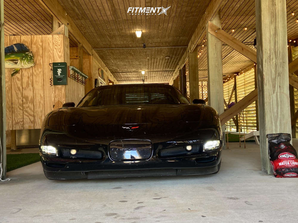 2004 Chevrolet Corvette Base with 17x9.5 4Play Cv22 and Michelin 295x35 ...