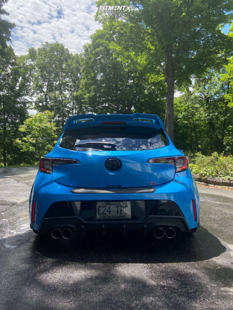 2020 Toyota Corolla SE with 18x8.5 Rotiform Blq and Continental 225x40 ...