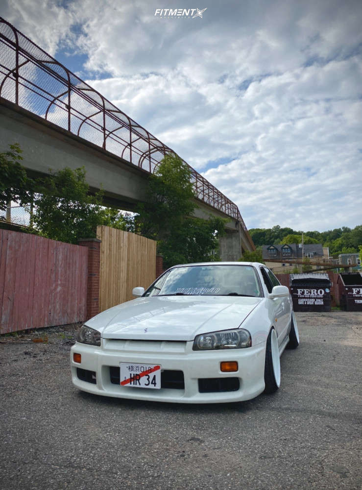 1999 Nissan Skyline R34 Base with 18x9.5 Cosmis Racing Xt-206r and ...