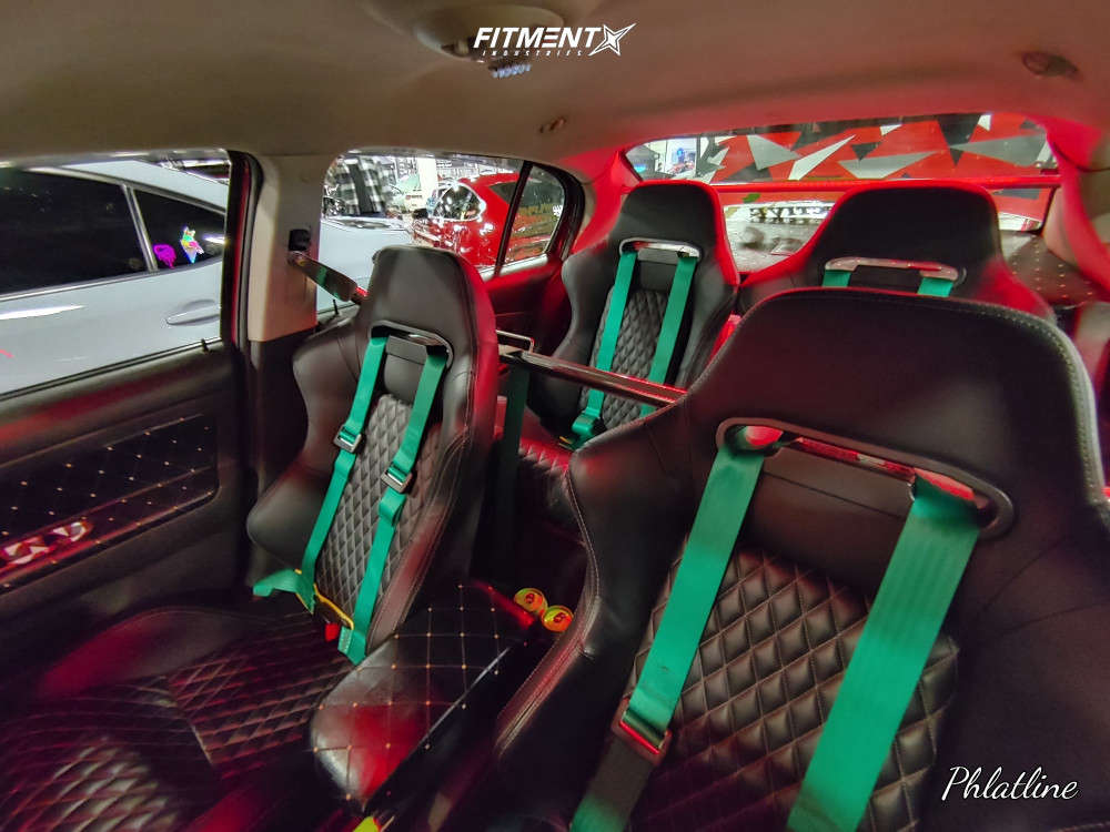 2009 Chevrolet Cobalt LT with 18x7.5 Racing Hart Evolution GT5 and ...