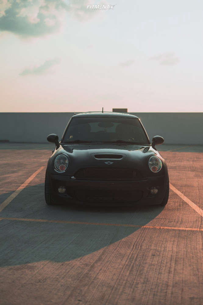 2010 Mini Cooper S with 16x8 JNC Jnc004 and Nitto 205x45 on Coilovers ...