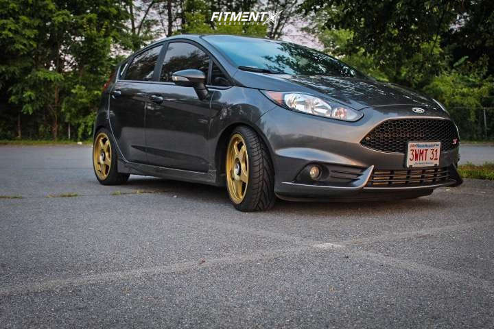 2016 Ford Fiesta ST with 17x7.5 Fifteen52 Chicane and Nitto 205x40 on ...