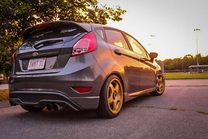 2016 Ford Fiesta ST with 17x7.5 Fifteen52 Chicane and Nitto 205x40 on ...