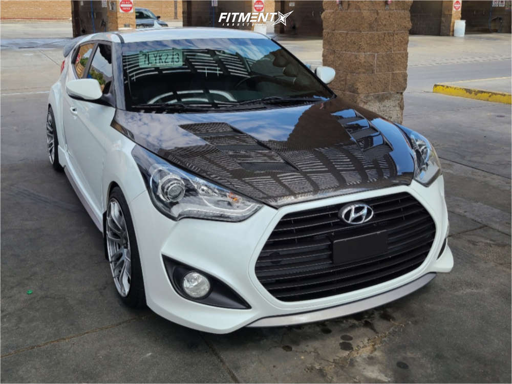 2015 Hyundai Veloster Turbo with 18x8.5 AVID1 AV20 and Federal 215x40 ...
