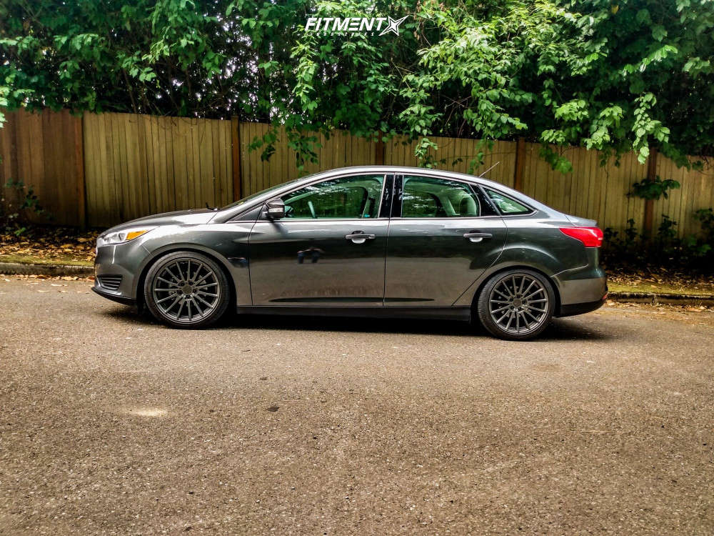 2017 Ford Focus SE with 18x8.5 TSW Chicane and Michelin 235x40 on ...