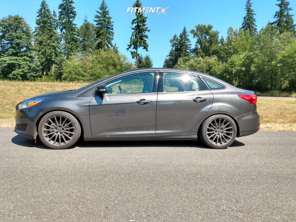 2017 Ford Focus SE with 18x8.5 TSW Chicane and Michelin 235x40 on ...