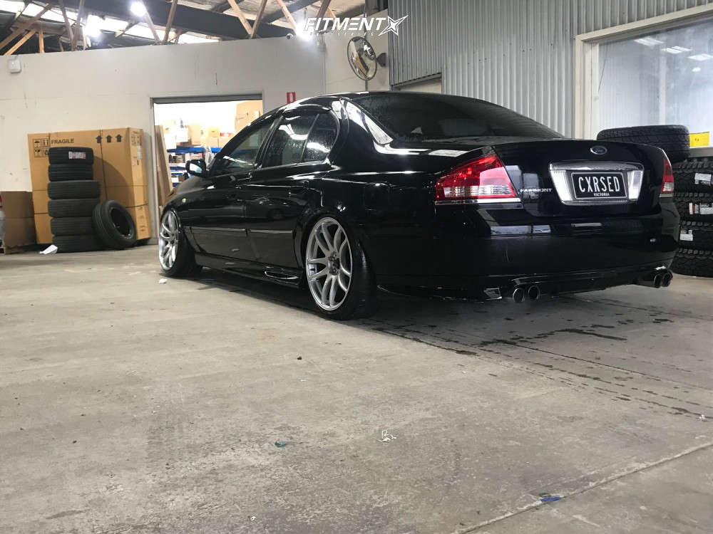 2005 Ford Falcon XR6 Limited with 19x9.5 D-Speed DS-02 and Sailun ...
