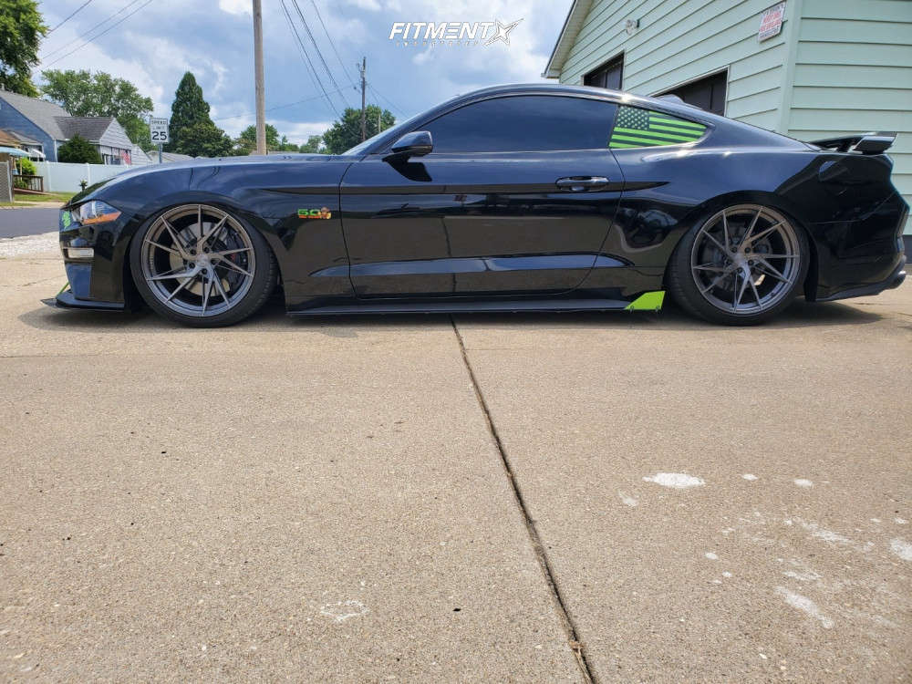 2020 Ford Mustang GT Premium with 20x10.5 Vertini Rfs1.9 and Sumitomo ...