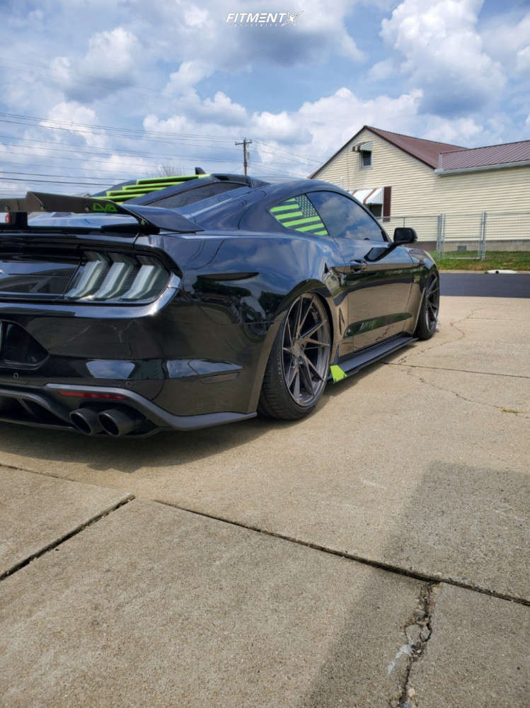 2020 Ford Mustang GT Premium with 20x10.5 Vertini Rfs1.9 and Sumitomo ...
