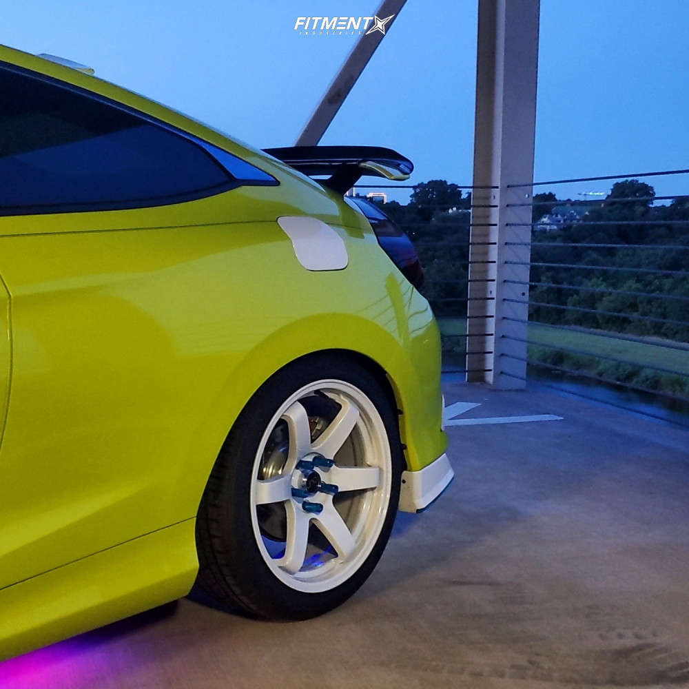 2019 Honda Civic Si with 18x8.5 JNC Jnc014 and Continental 245x40 on ...