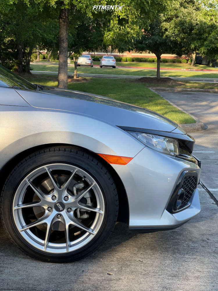 2018 Honda Civic Si with 18x9.5 ESR Rf2 and Goodyear 245x40 on Stock ...