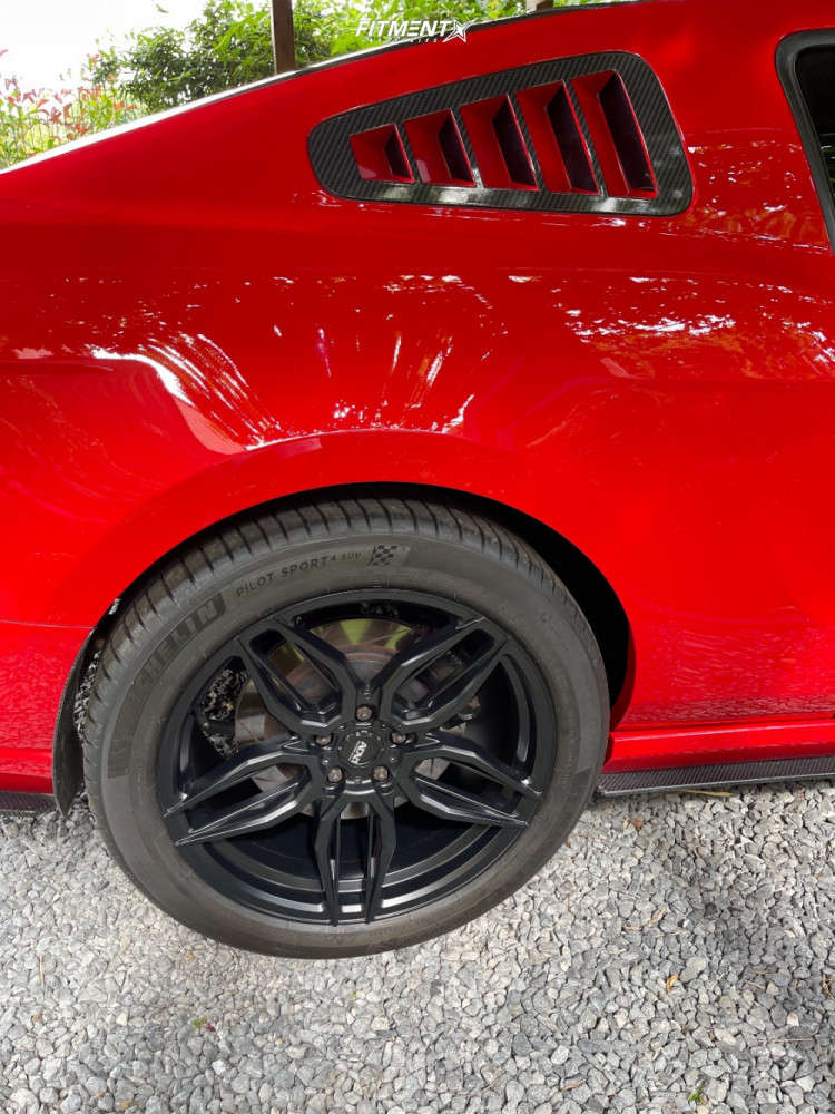 2014 Ford Mustang GT with 20x9 ADV.1 Adv005 and Michelin 265x30 on Air ...