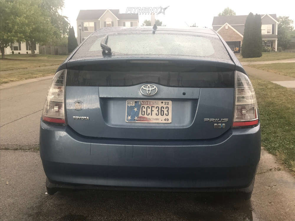 2004 Toyota Prius Base with 15x6 Road Ready Rrw-69450 and Kelly 185x45 ...