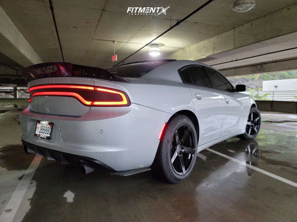 2019 Dodge Charger SXT with 20x8.5 Ravetti M13 and General 245x50 on ...