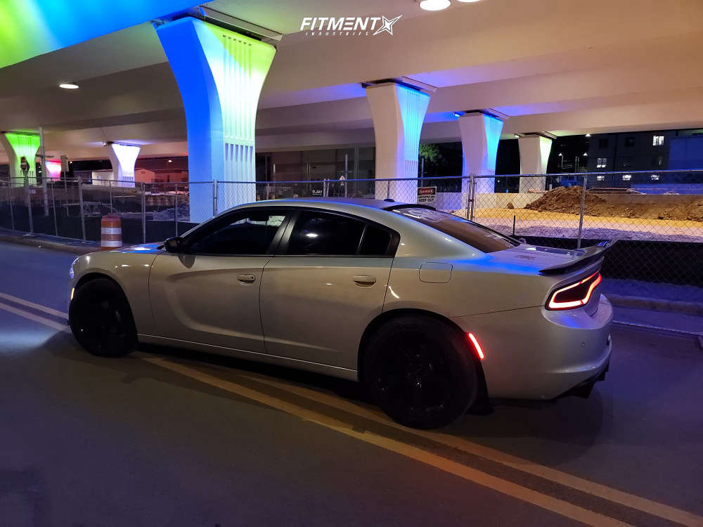 2019 Dodge Charger SXT with 20x8.5 Ravetti M13 and General 245x50 on ...