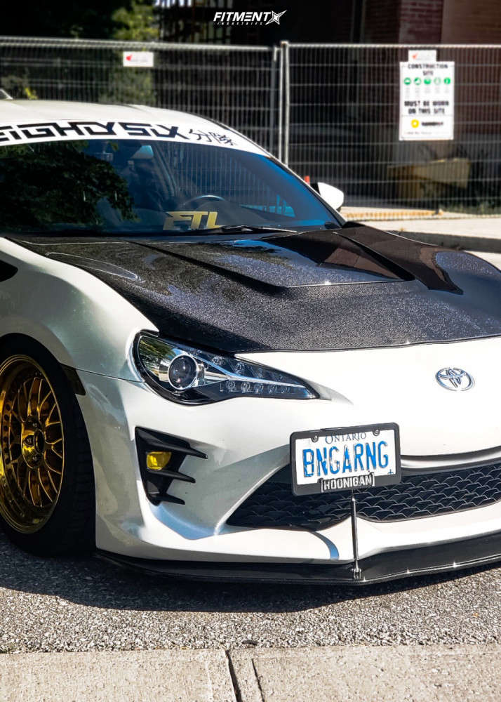 2018 Toyota 86 GT with 18x8.5 ESR Sr01 and Antares 225x40 on Coilovers ...