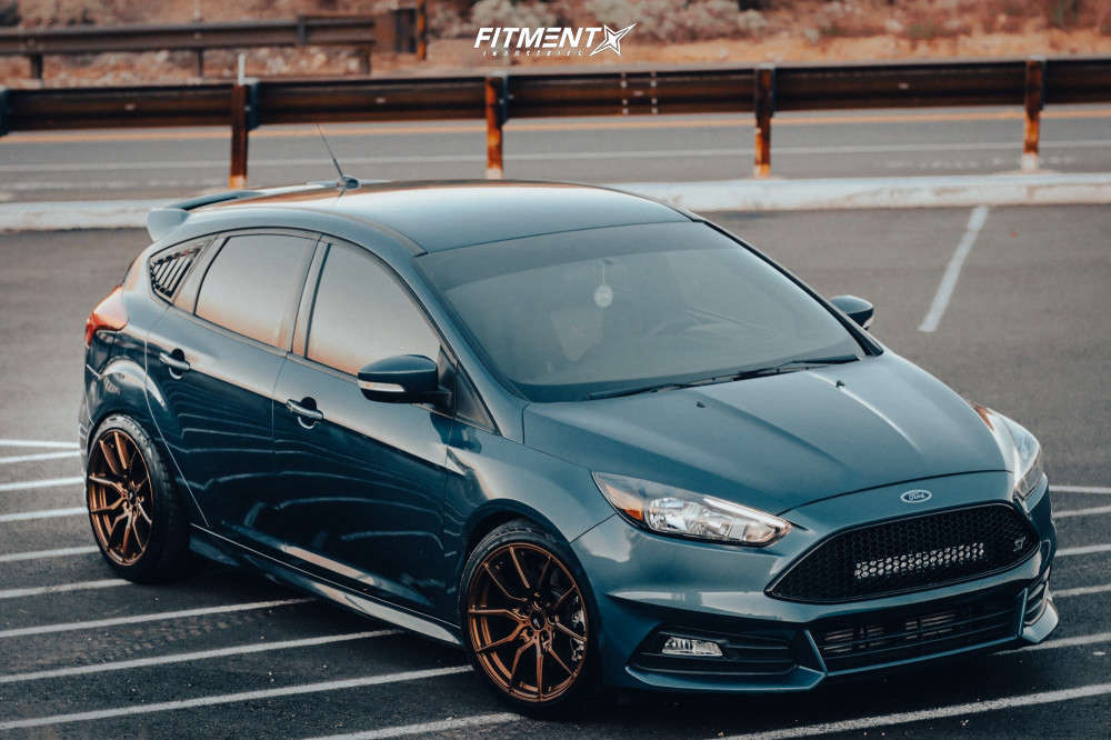 2018 Ford Focus ST with 18x9.5 Option Lab R716 and Nitto 235x40 on ...