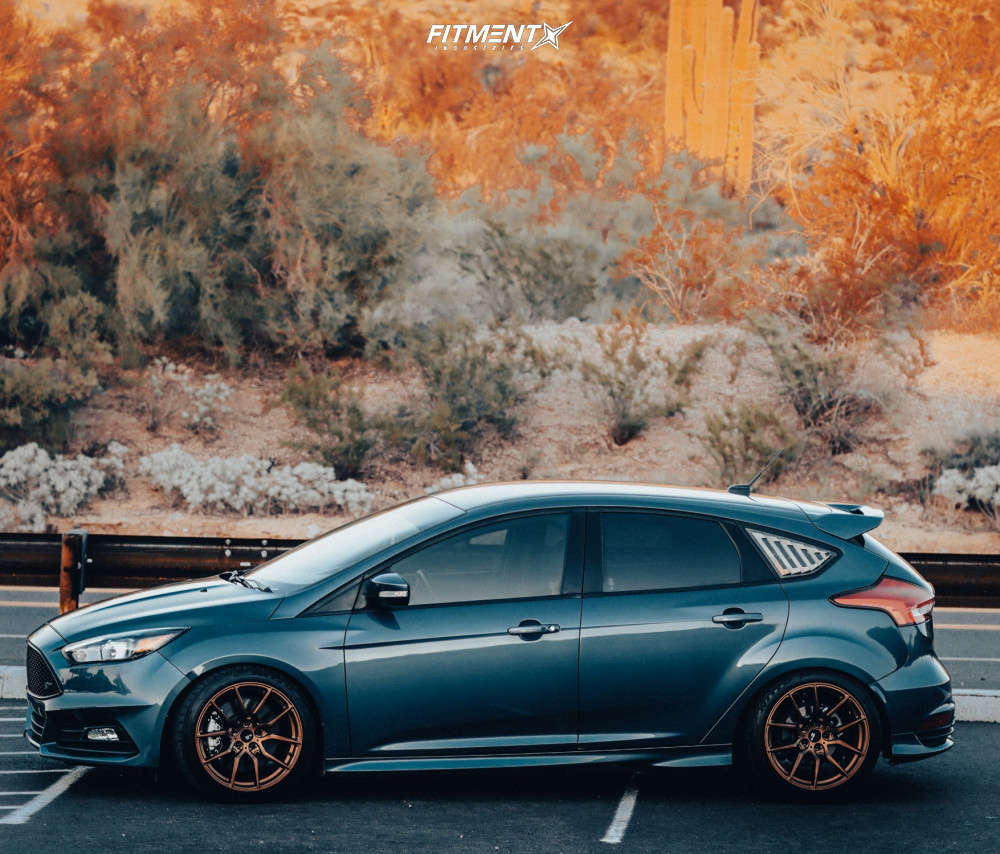 2018 Ford Focus ST with 18x9.5 Option Lab R716 and Nitto 235x40 on ...