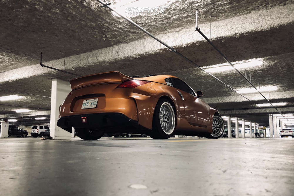 2003 Nissan 350Z Touring with 19x9.5 ESR Sr01 and Michelin 235x40 on ...