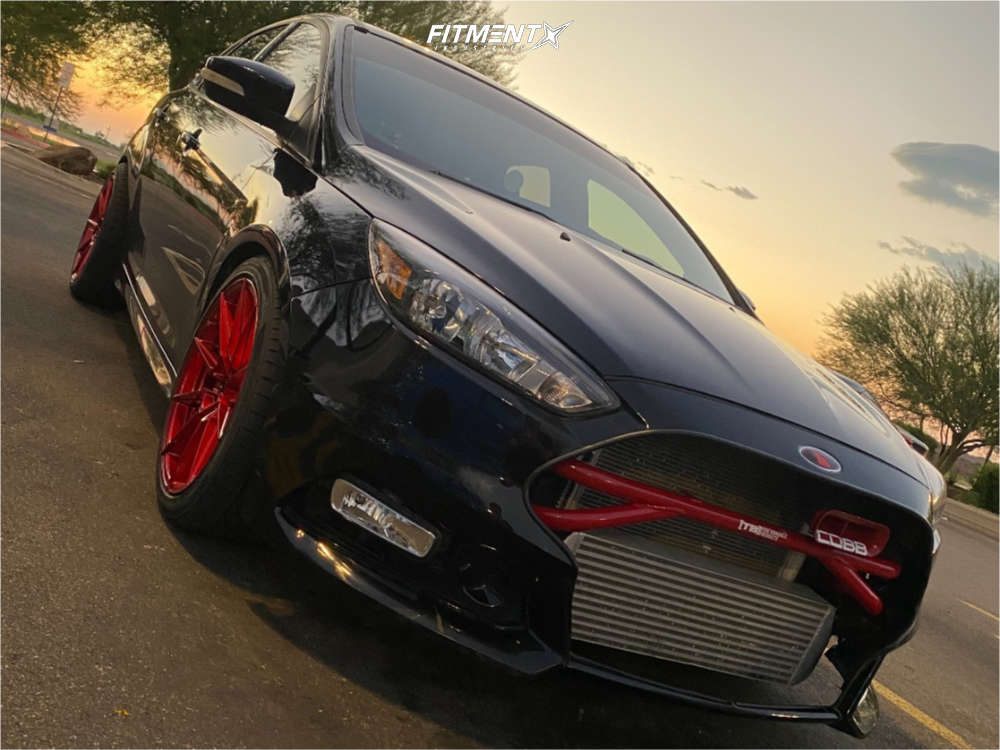 2017 Ford Focus ST with 18x8.5 XXR 567 and Lexani 235x40 on Lowering ...