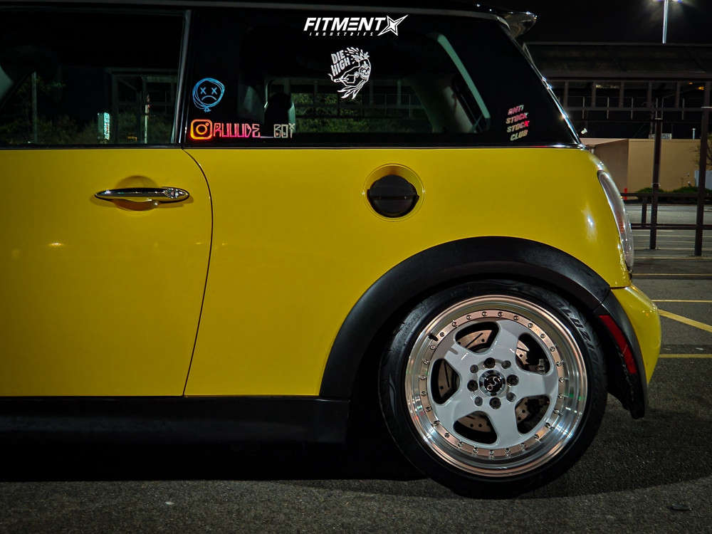 2003 Mini Cooper S with 16x8.5 JNC Jnc010 and Federal 195x40 on ...