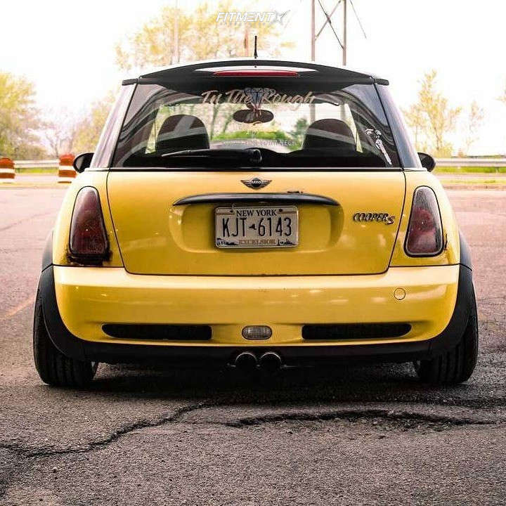 2003 Mini Cooper S with 16x8.5 JNC Jnc010 and Federal 195x40 on ...