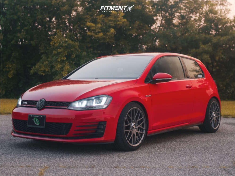 2015 Volkswagen GTI S with 18x8.5 Rotiform Rse and Continental 225x40 ...