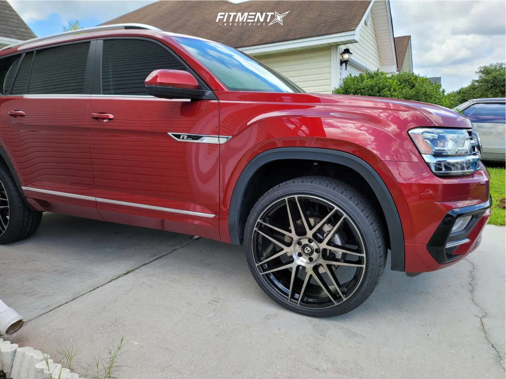 2019 Volkswagen Atlas SEL R-Line with 24x10 Curva C300 and Lexani ...