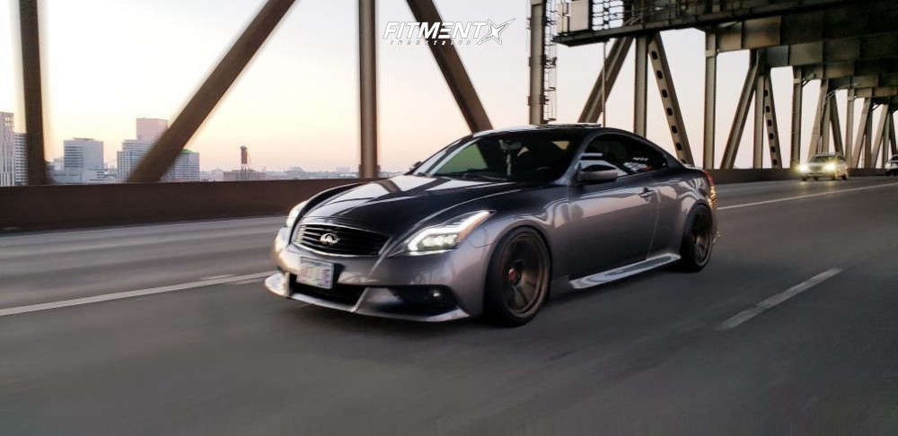 2011 INFINITI G37 IPL with 19x10.5 Work Emotion T7r and Continental 265x35 on Coilovers ...