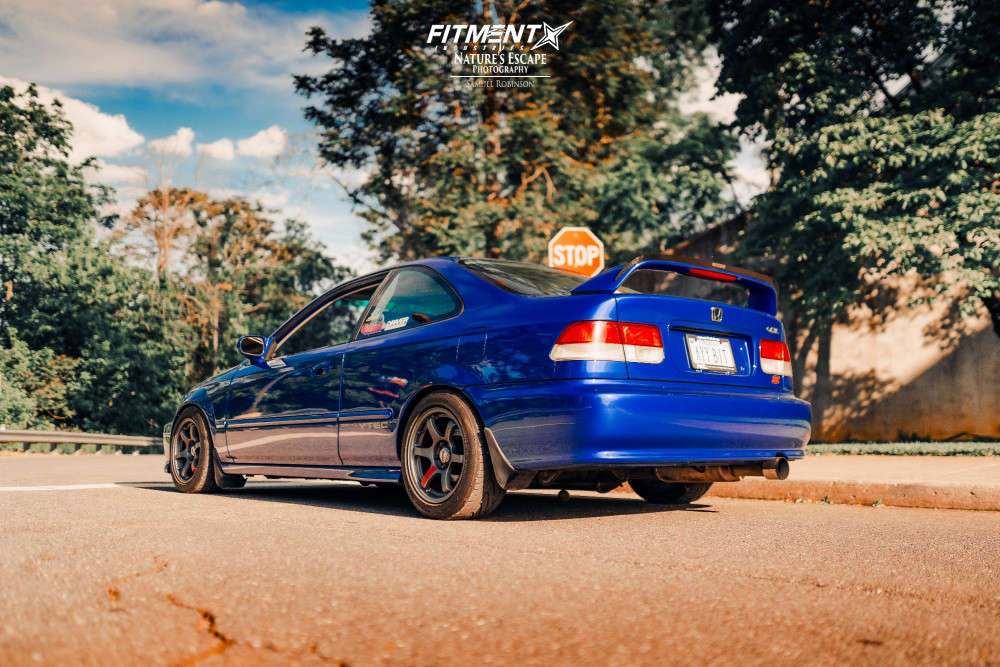 2000 Honda Civic Si with 15x8 Gram Lights 57dr and Nitto 205x50 on ...