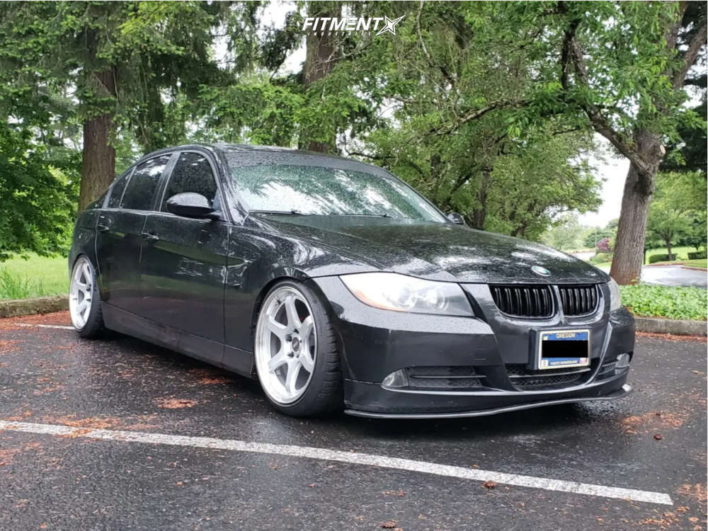 2006 BMW 325i Base with 18x9.5 ESR AP6 and Michelin 225x40 on Coilovers ...