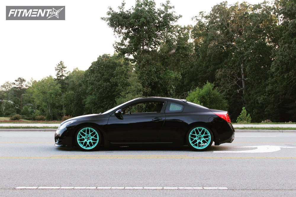 2009 Nissan Altima SE with 19x8.5 Avant Garde M310 and Bridgestone ...