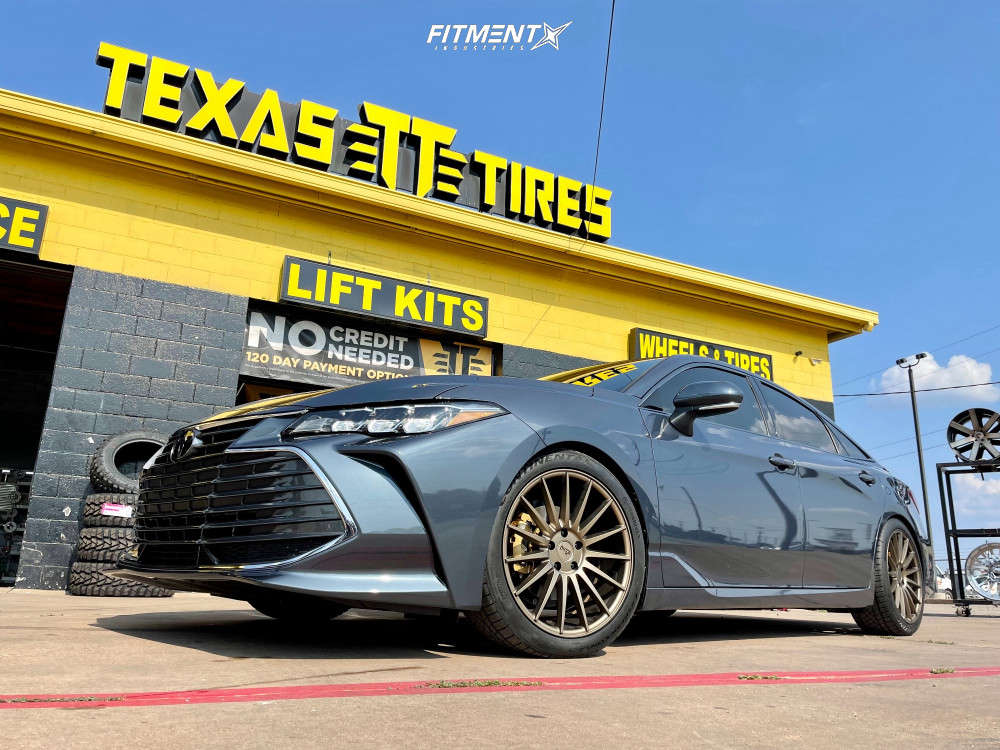 2021 Toyota Avalon XLE with 19x8.5 Niche Form and Continental 245x40 on ...