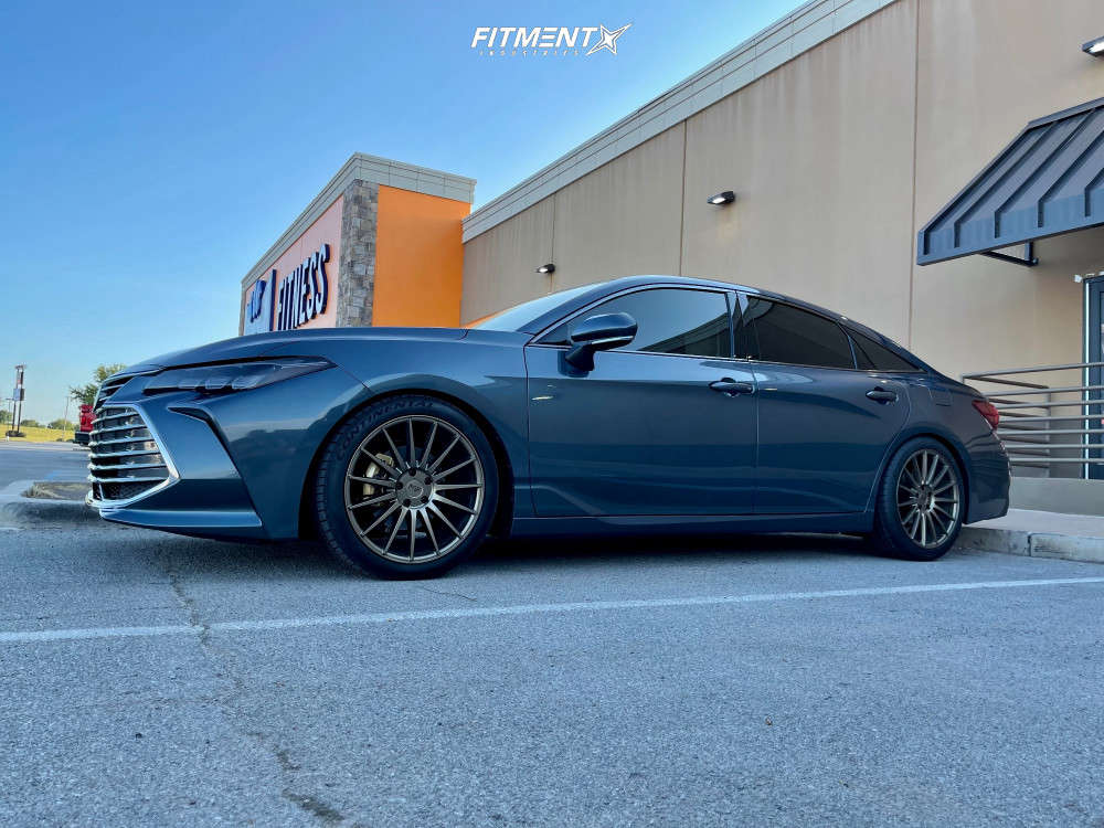 2021 Toyota Avalon XLE with 19x8.5 Niche Form and Continental 245x40 on ...