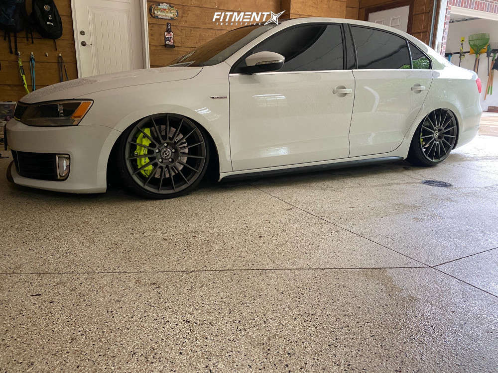 2014 Volkswagen Jetta GLI with 19x8.5 HRE FlowForm Ff15 and Delinte ...