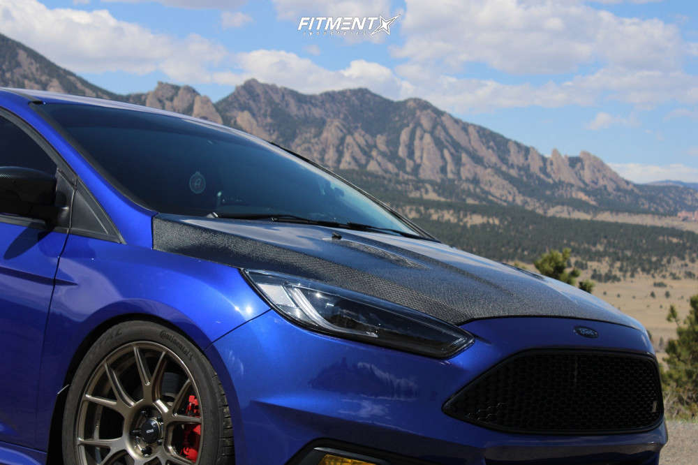 2014 Ford Focus ST with 18x8.5 Konig Ampliform and Continental 255x35 ...