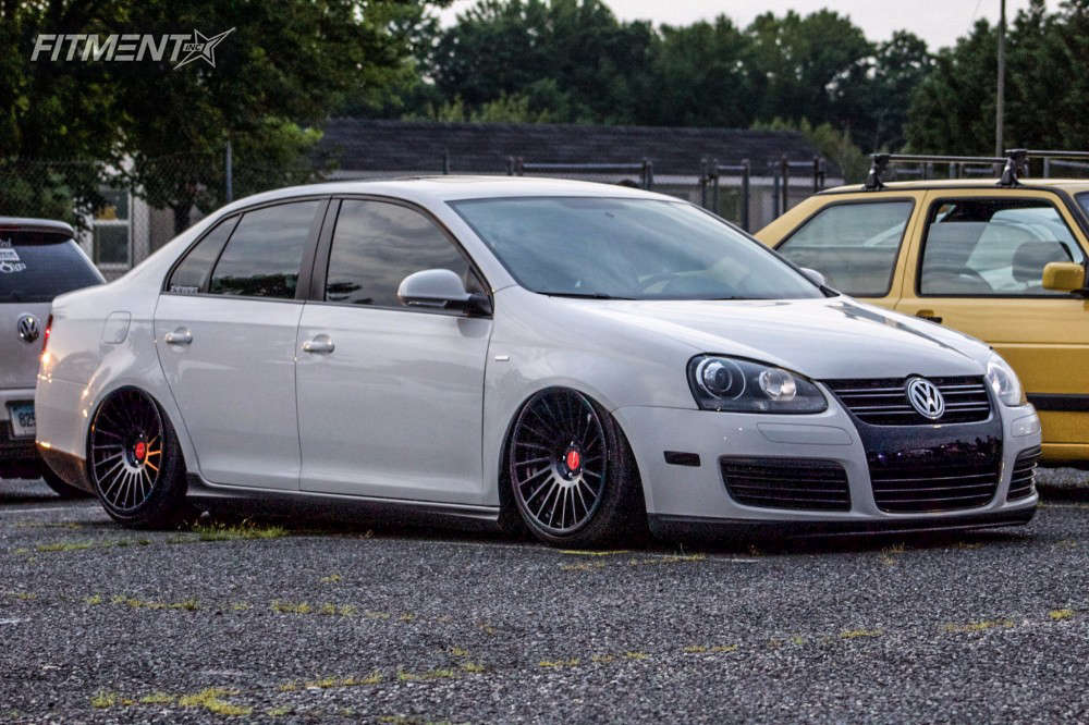 2010 Volkswagen Jetta SE with 18x9.5 Rotiform Ind-t and Hankook 215x40 ...