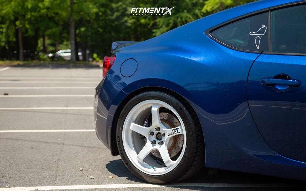 2015 Scion FR-S Base with 18x9.5 Advan Racing GT and Michelin 265x35 on ...