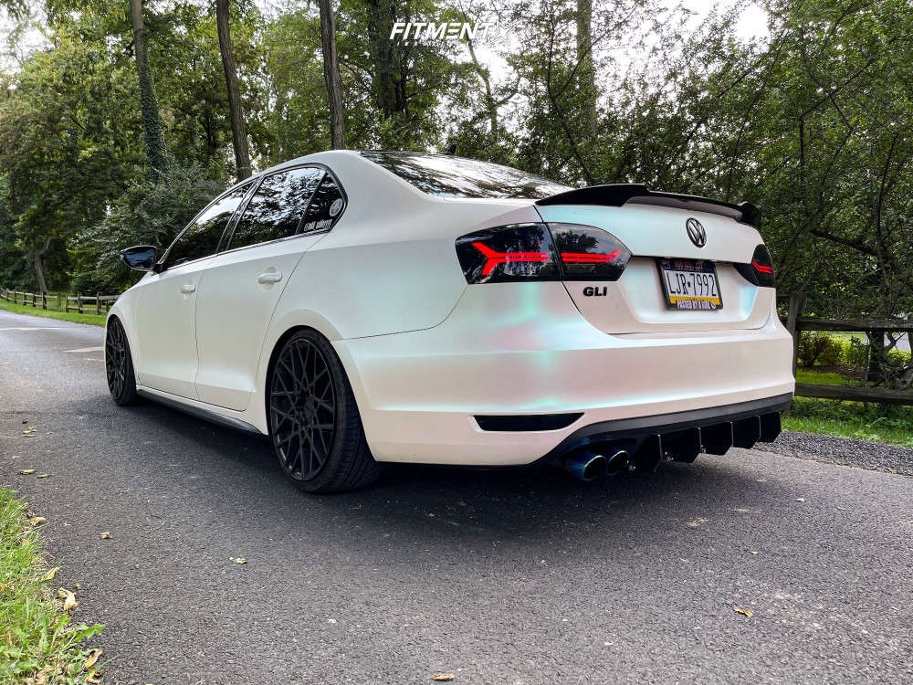 2013 Volkswagen Jetta GLI with 18x8.5 Rotiform Blq and Nankang 215x35 ...