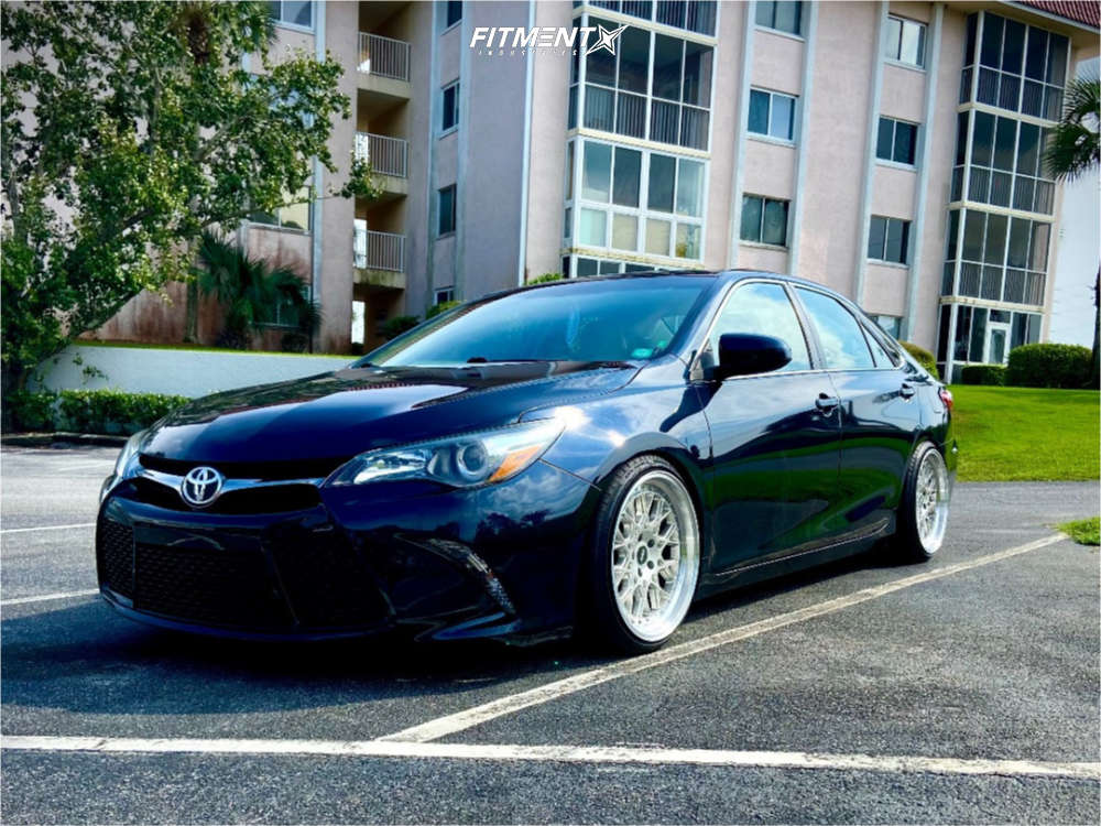 2016 Toyota Camry SE with 19x9.5 ESR Cs3 and Accelera 215x35 on ...