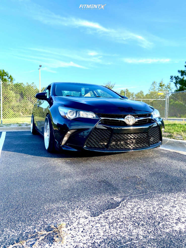 2016 Toyota Camry SE with 19x9.5 ESR Cs3 and Accelera 215x35 on ...