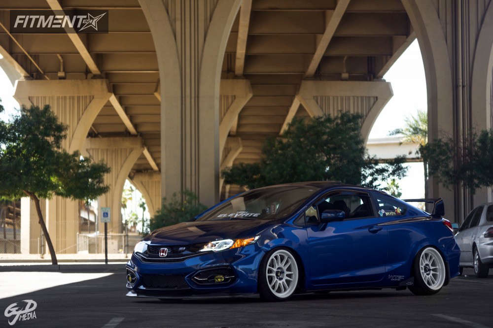 2015 Honda Civic Si with 18x9 Cosmis Racing XT-206R and Goalstar 215x35 ...