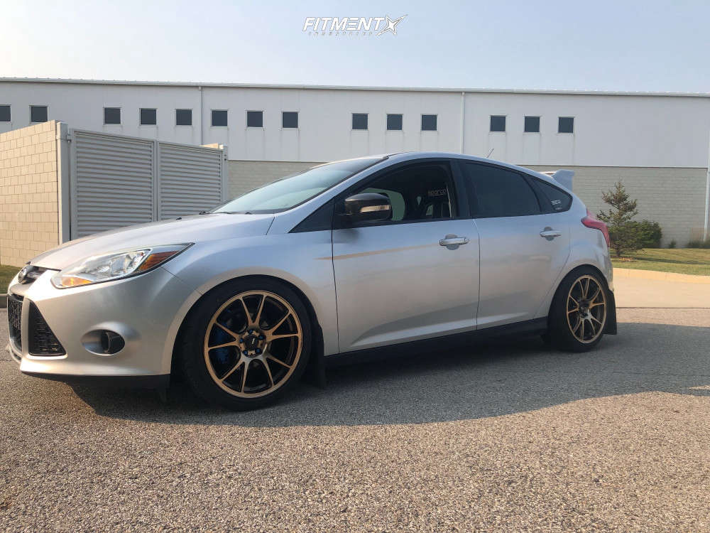 2014 Ford Focus SE with 18x9 Konig Freeform and Vercelli 235x40 on ...