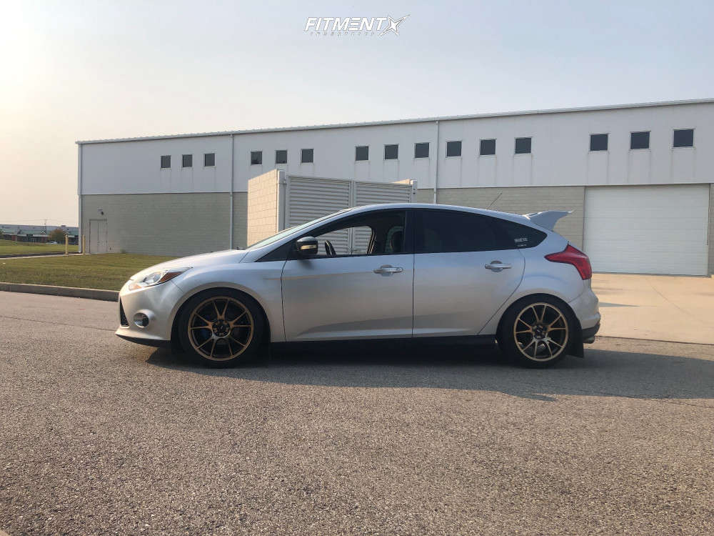 2014 Ford Focus SE with 18x9 Konig Freeform and Vercelli 235x40 on ...