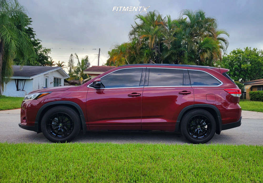 2017 Toyota Highlander SE with 19x8.5 Konig Oversteer and Bridgestone ...