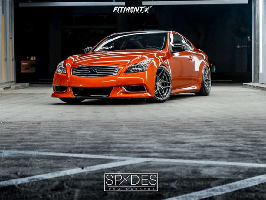 2015 INFINITI Q60 IPL with 19x10 Variant Xenon and Continental 255x35 ...