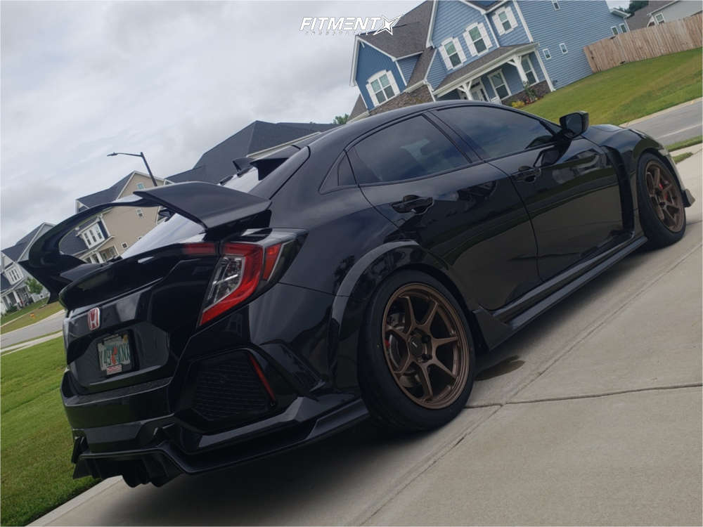 2017 Honda Civic Type R with 18x9.5 Enkei Ts-7 and Yokohama 265x35 on ...