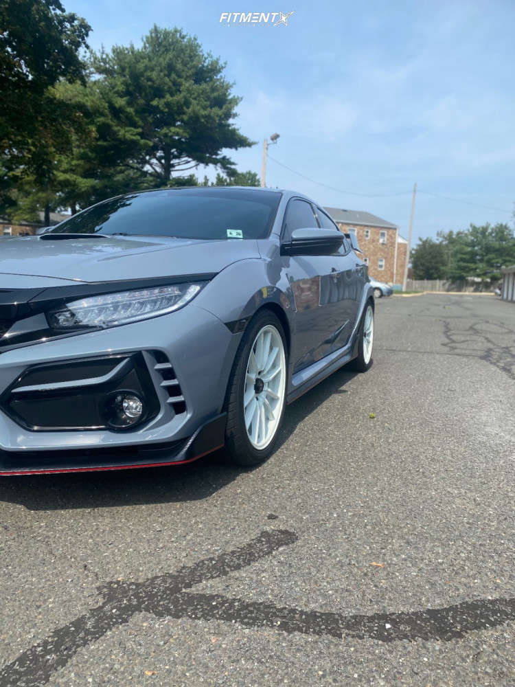 2021 Honda Civic Type R with 19x8.5 Cosmis Racing R1 and Vercelli ...
